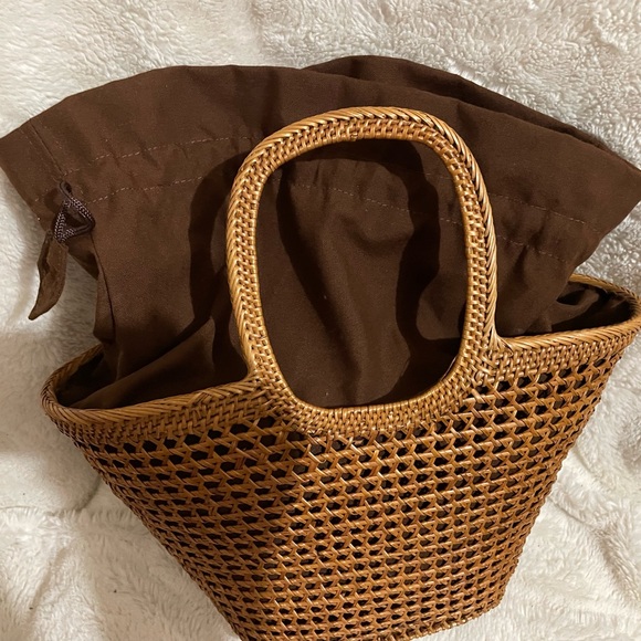 Bags | Woven Hand Bang Shell Coquille Exterior Light Brown | Poshmark